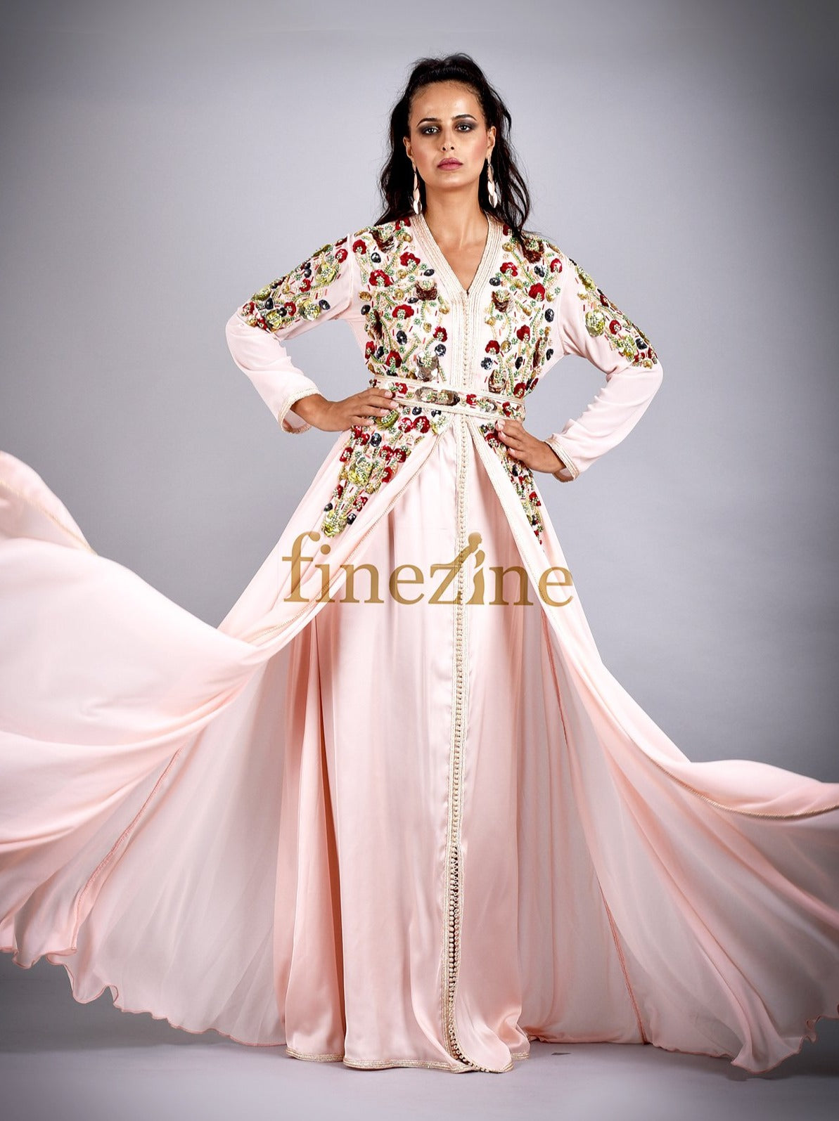 ROBE CAFTAN – Mots clés "rose"– FINEZINE